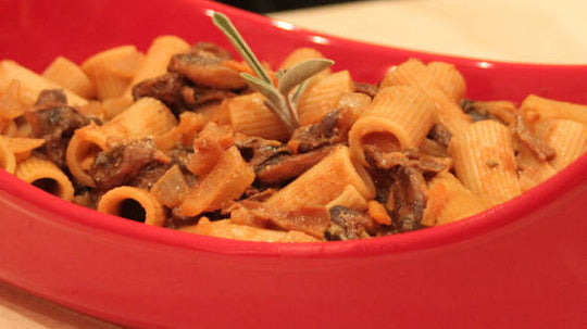 Rigatoni with Creamy Mushroom Ragu – Rachael Ray