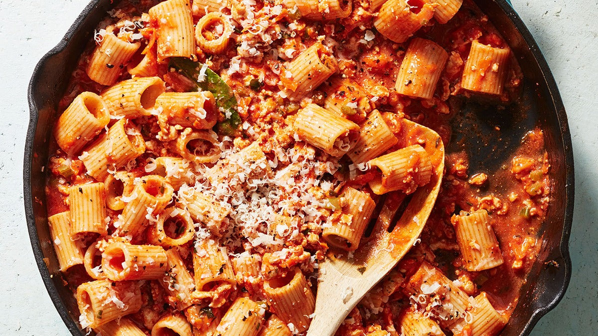 "Pasta con Pollo alla Genovese (Chicken Ragu)" – Rachael Ray